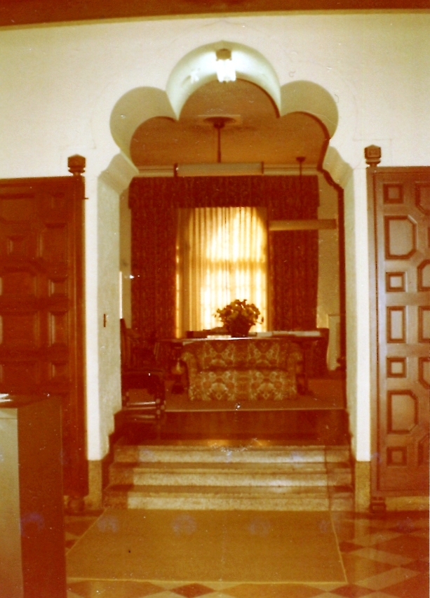 JOE PATTEN'S FOX THEATRE APARTMENT