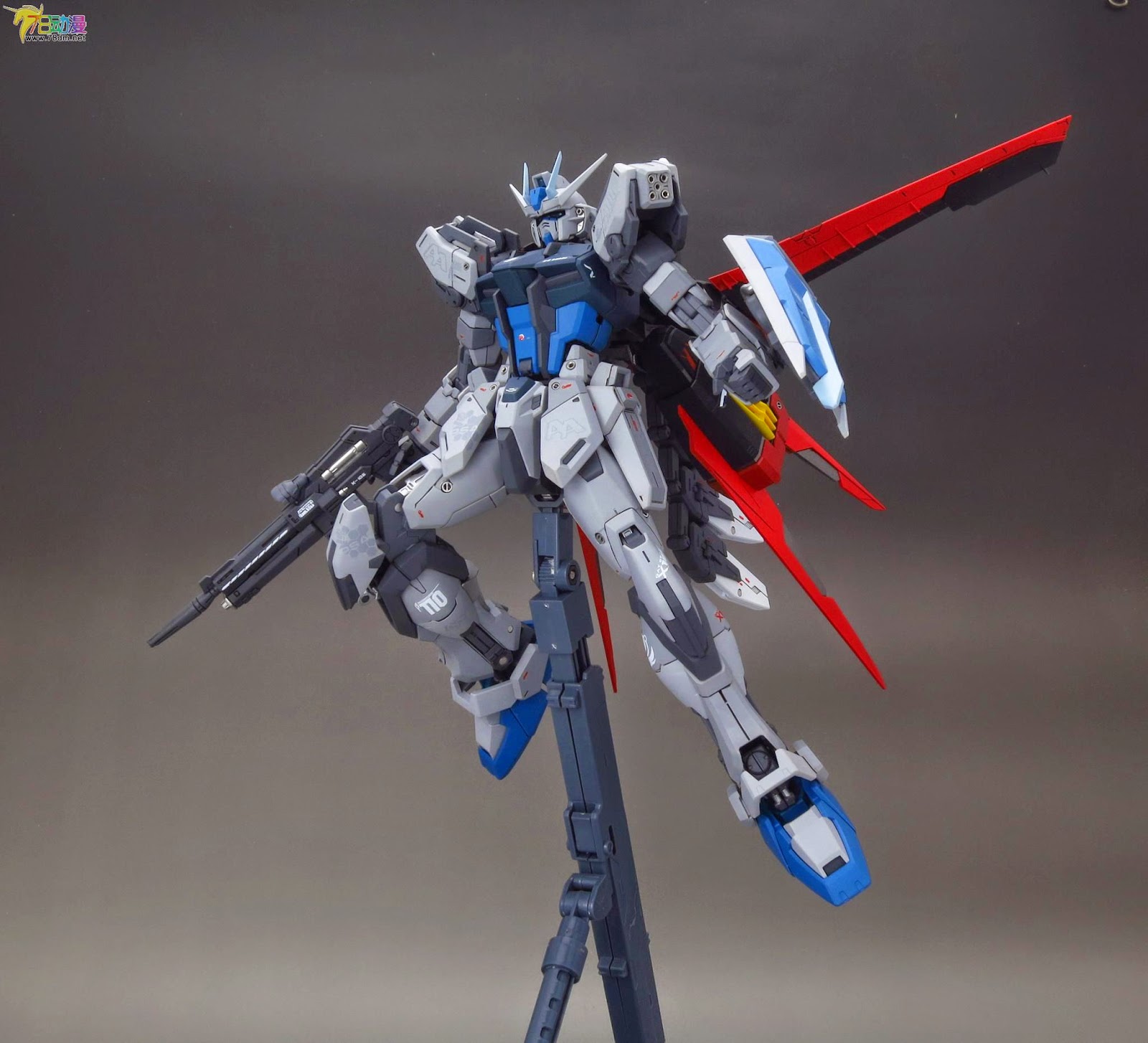 Gundam Family: MG 1/100 GAT-X105 Aile Strike Gundam Ver. RM "Phase ...