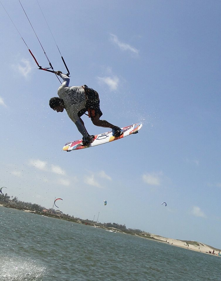 Aulas de Kite Surf - Kite Zone - Fortaleza - Porto das Dunas - Cumbuco ...