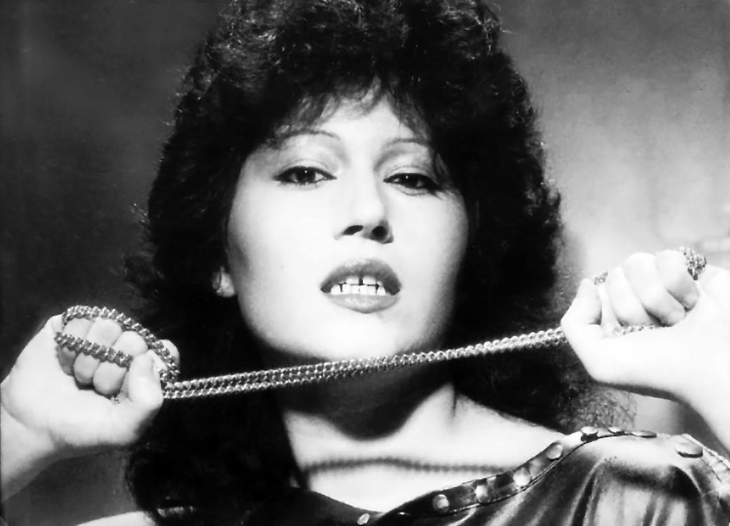 Música helada: Azucena Dorado, la primera voz femenina del rock duro en ...