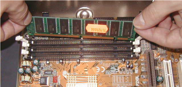 Té & Zé: 3 - Montagem da Memória Ram