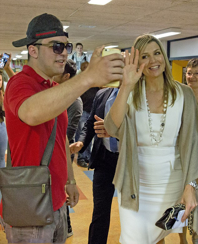 Royal Family Around the World: Dutch Queen Maxima visit to Hartwig ...