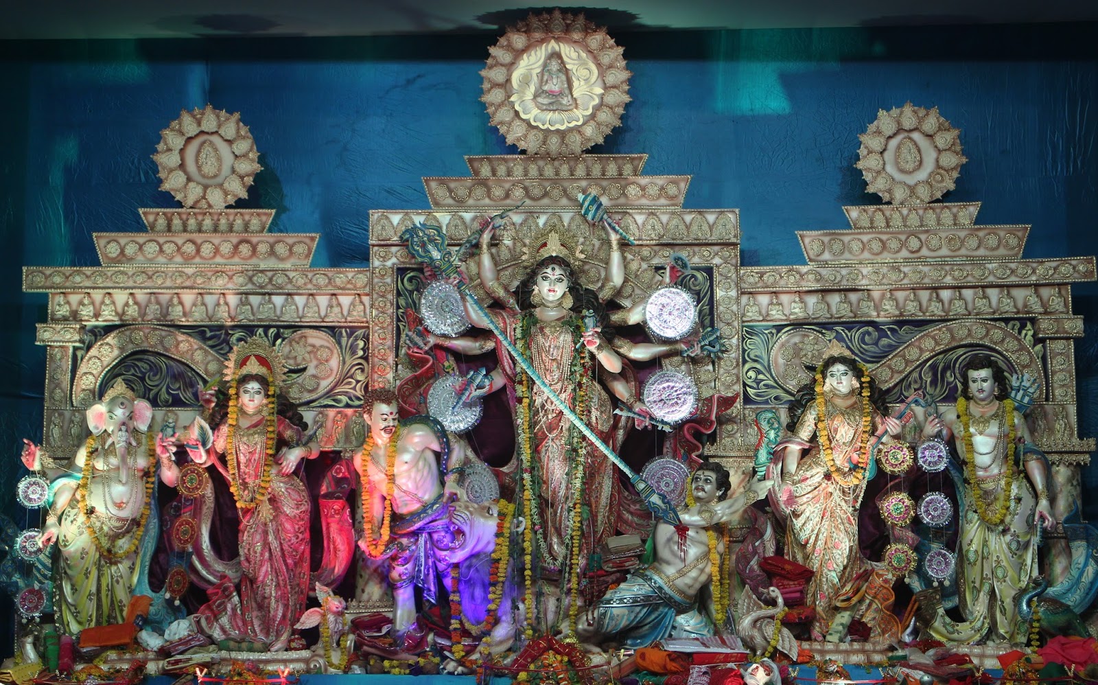 My World: Durga Pooja, Pandal Hopping!!!