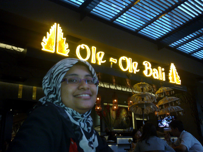 jUsT mE!!!!: oLe2 BaLi, EmpIrE~