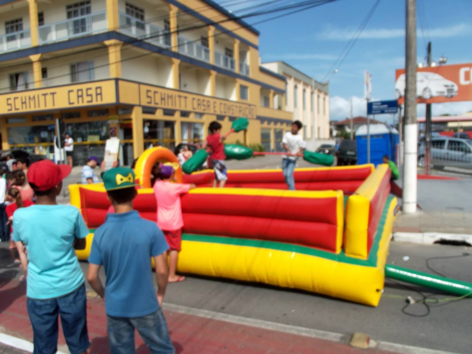 Recreação infantil Florianópolis: aluguel de luta de cotonete
