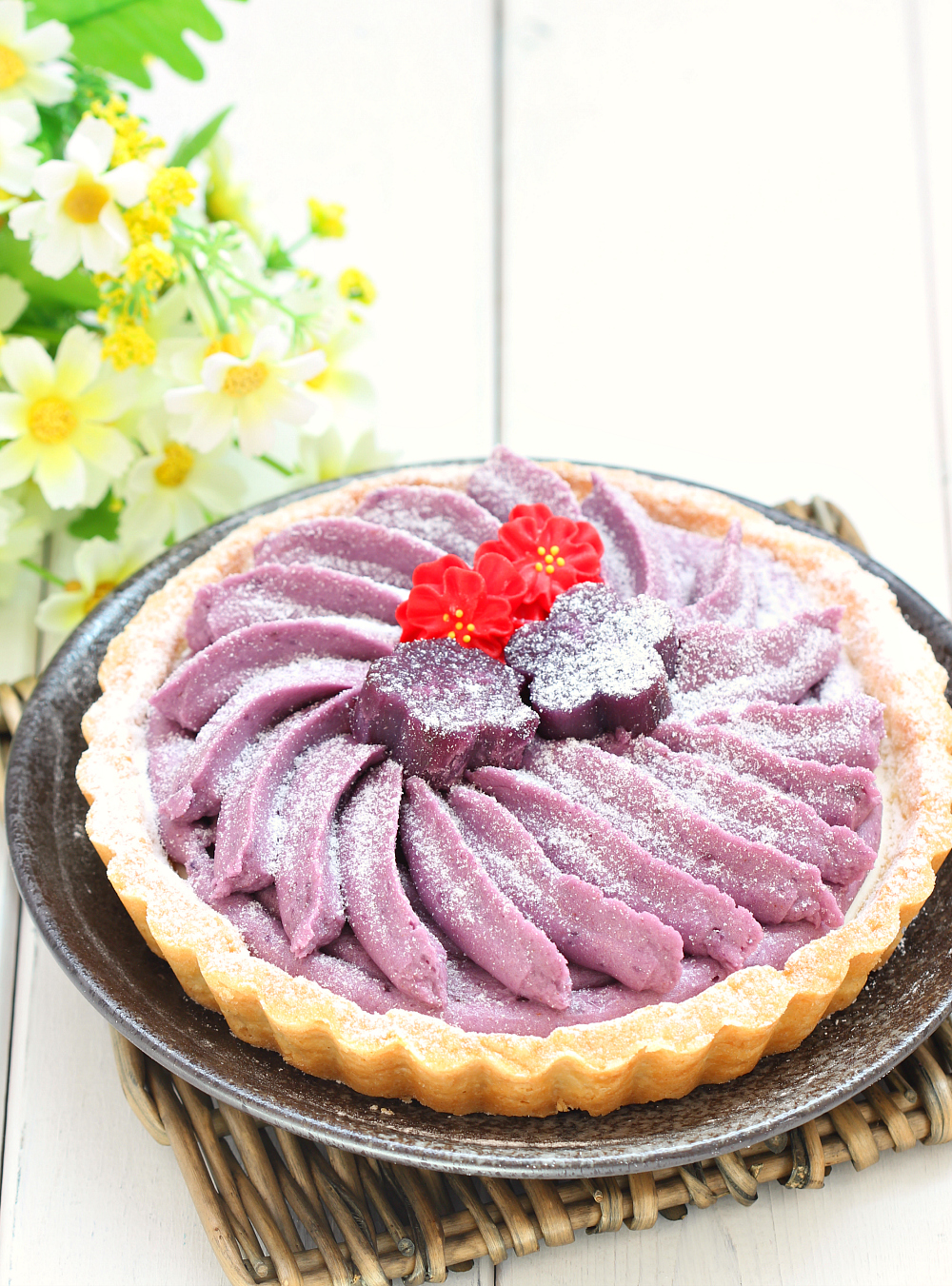 Purple sweet potato and yogurt cream tart