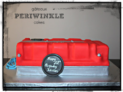 Periwinkle Cakes: Honda Valve Cover Cake