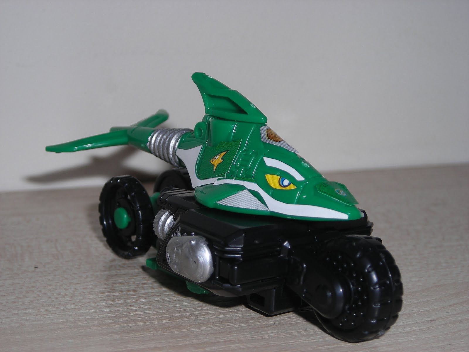 My Shiny Toy Robots: Toybox REVIEW: Engine Sentai Go-Onger mini-pla ...