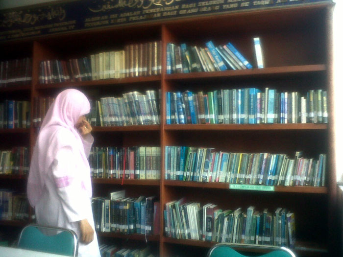 Berkunjung ke Perpustakaan Umum Islam Iman Jama ~ Kata Motivasi