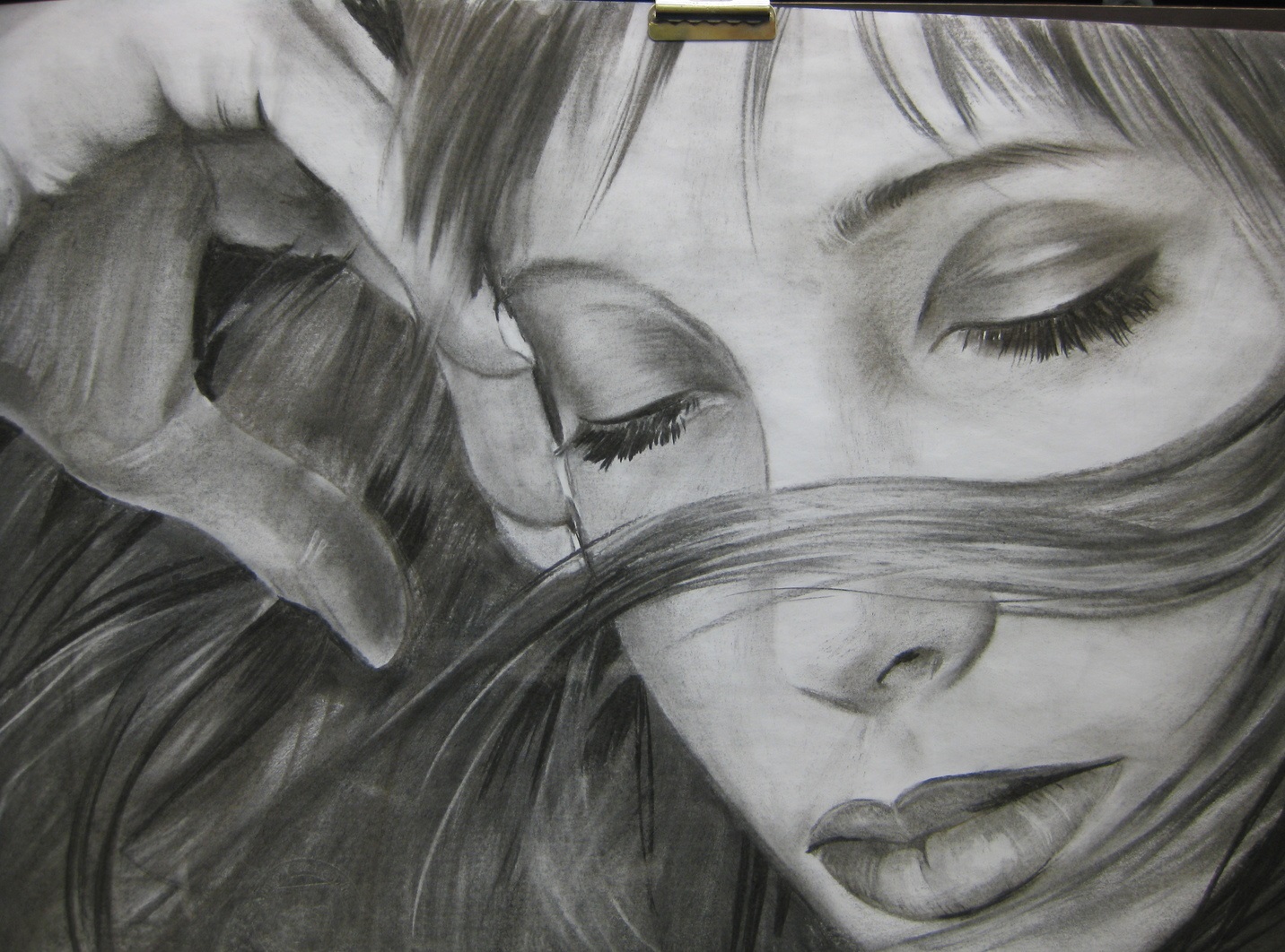 Karakalem Resimleri, Karakalem Teknikleri Çizimleri: Karakalem Genç Kız ...