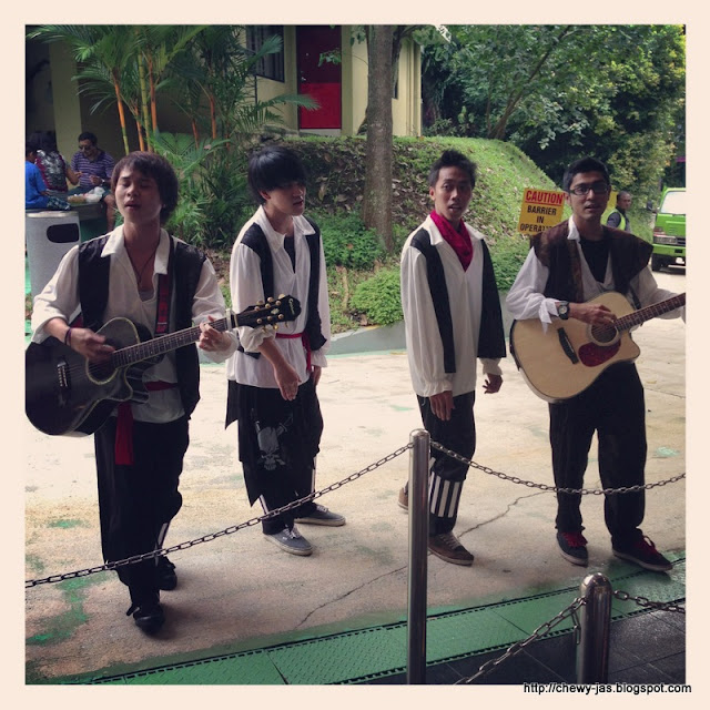 ChewyJas - Singapore Lifestyle Blogger : Great fun at Sentosa 4D Magix ...