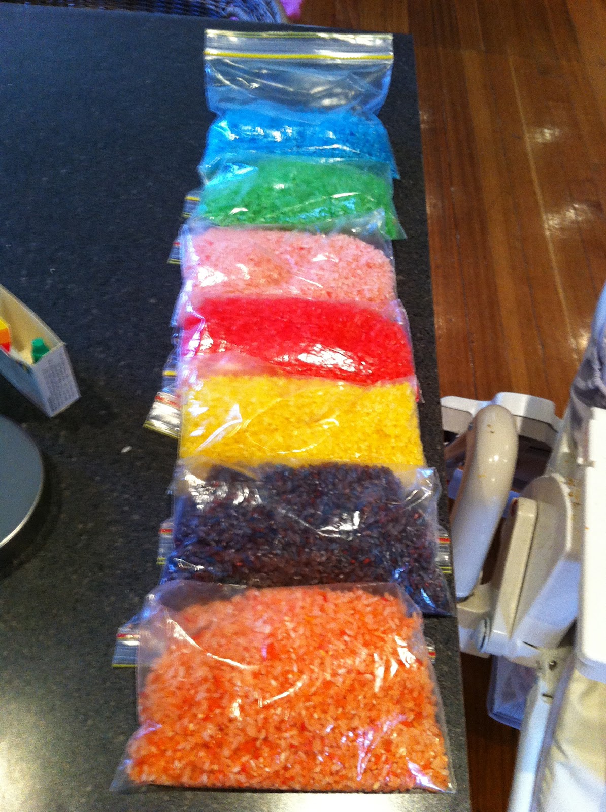 Colouring Rice - Laughing Kids Learn