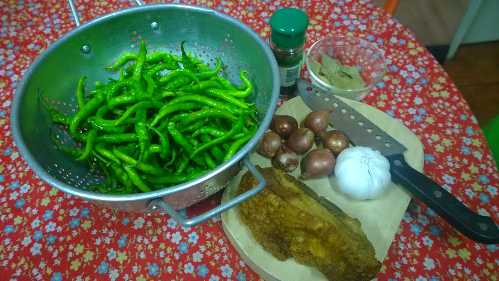 Pork in the Road: Adobong "Siling Duwag" with Bagnet - featuring no ...