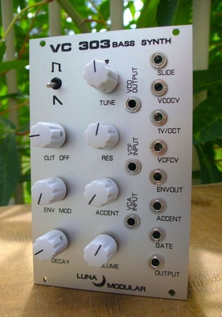 MATRIXSYNTH: Luna Modular VC-303 Bass Synth