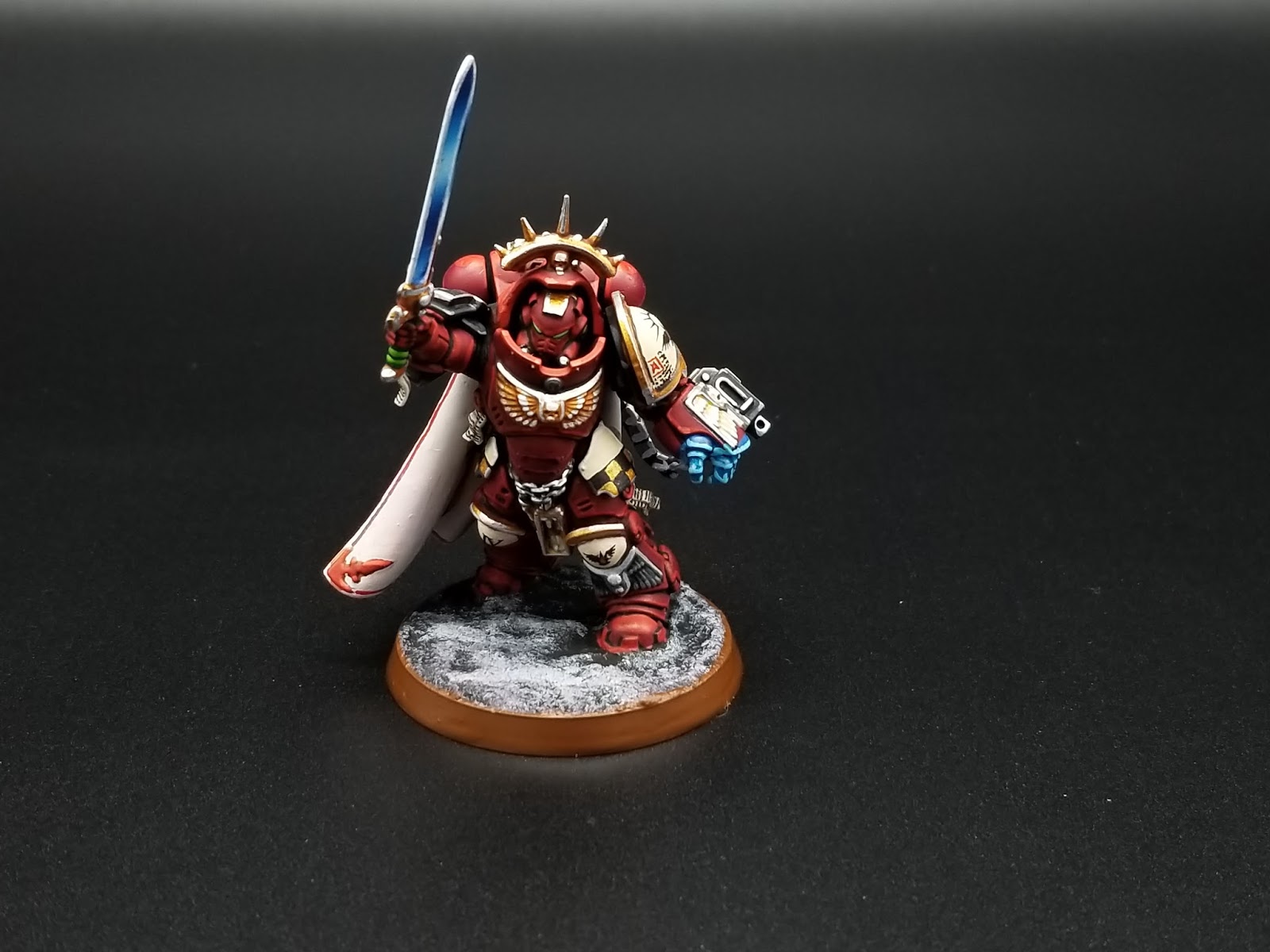 Tigurius's Omnis Arcanum Models: Blood Raven Primaris Captain in Gravis ...