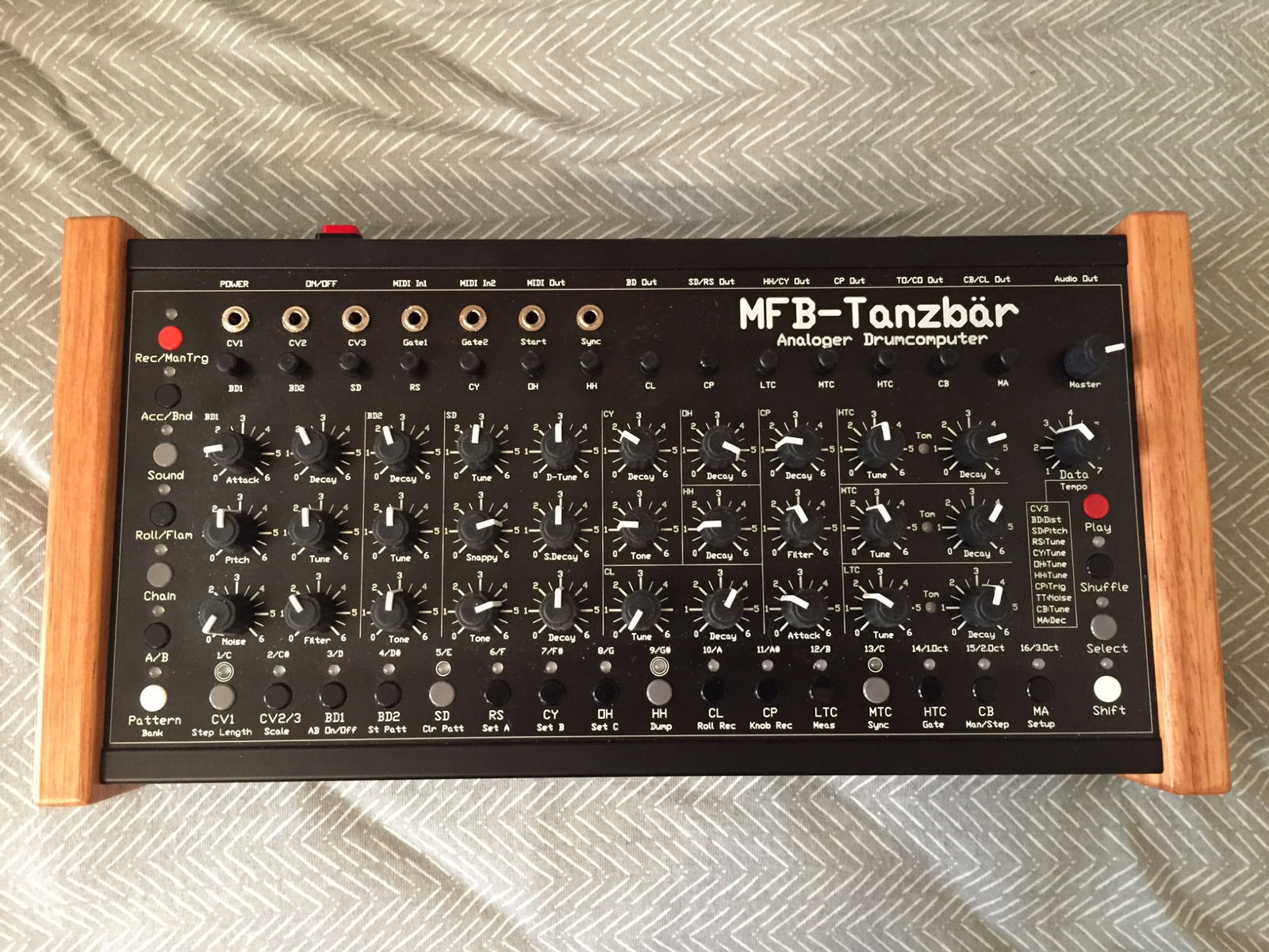 MATRIXSYNTH: MFB Tanzbar Analog Drum Machine / Synth