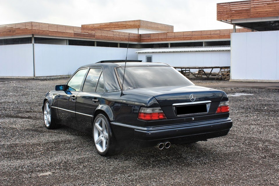 Mercedes-Benz W124 E500 on R19 AMG Wheels | BENZTUNING