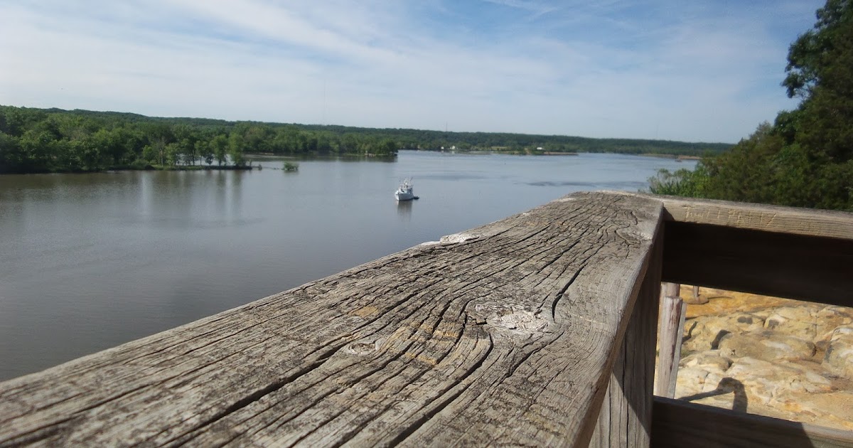 Hike Starved Rock: Buffalo Rock State Park 06-02-2016