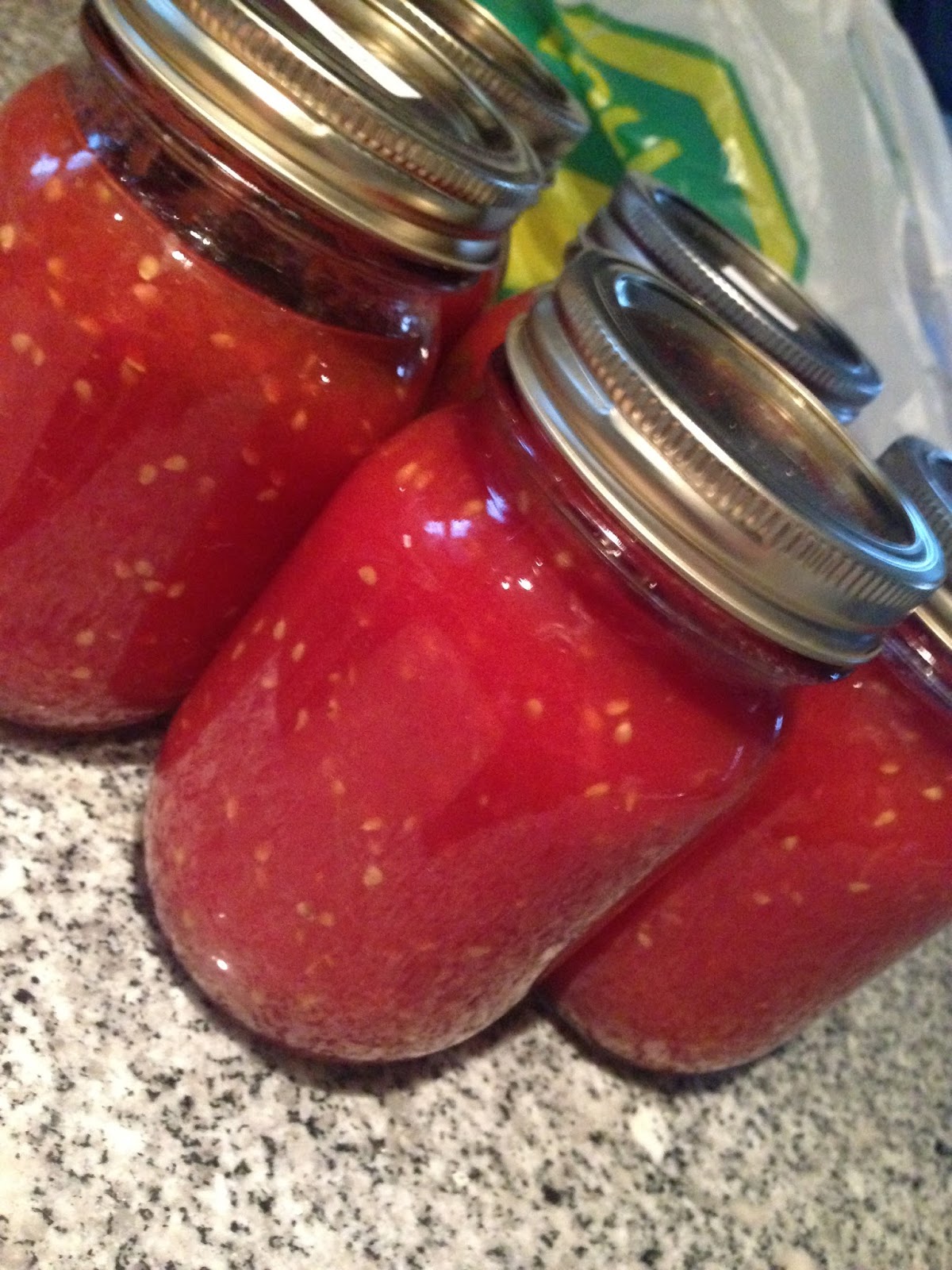 Mom In Progress: Jars and Jars of Tomato!
