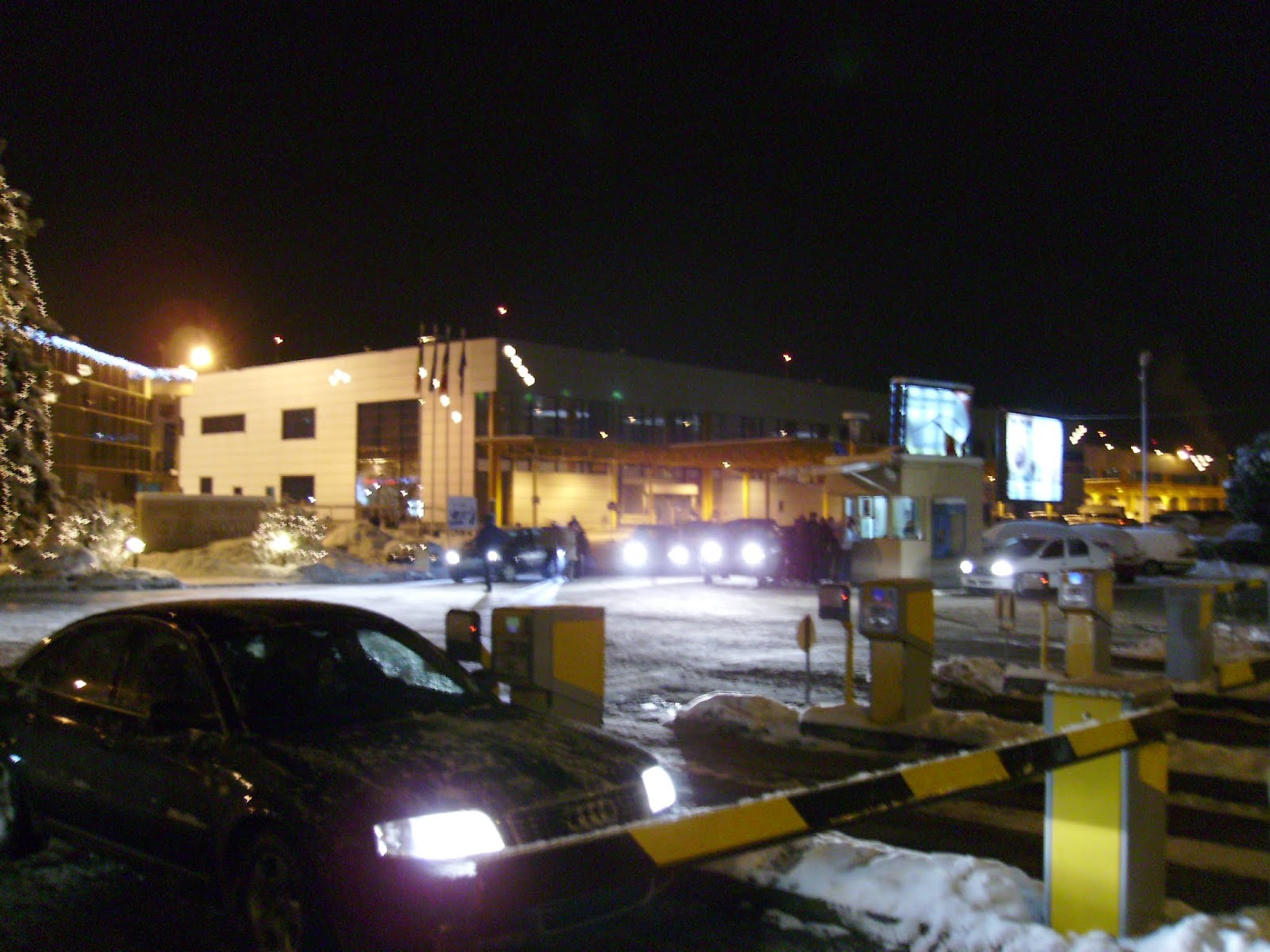 De ce au aparut parcarile private in apropierea aeroportului ...