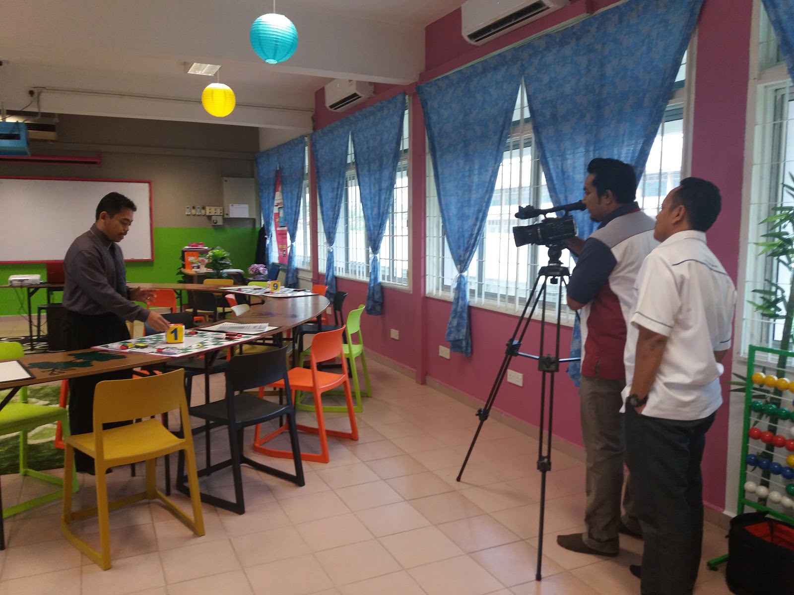 RAKAMAN VIDEO GURU INOVASI (CIKGU SAFULNIZAN) SK RAJA BAHAR | SK ZAINAB 1