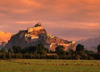 AU FOST NEVOIŢI SĂ RĂMÎNĂ PE TERRA