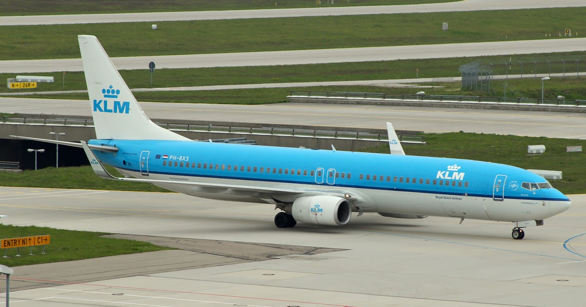 Eastwings: B-737-9K2 * KLM * old c/s * PH-BXS