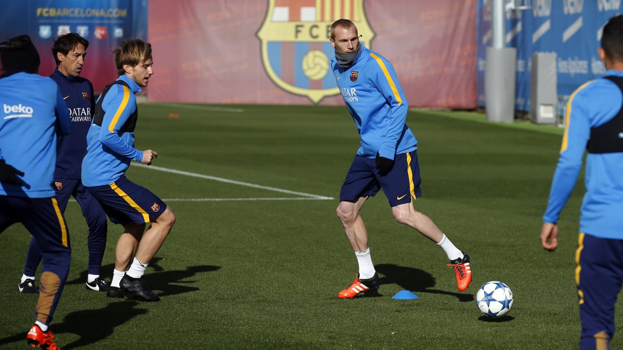 Ivan Rakitić Trains in Laceless Adidas Ace PureControl Boots - Footy ...