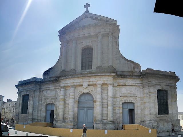 Playing Across the Big Pond: The Monuments of La Rochelle