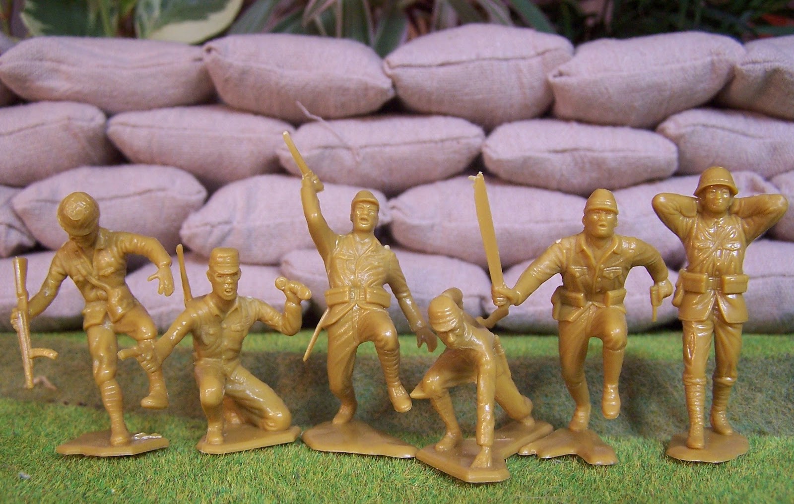 WWII Plastic Toy Soldiers: Marx - Toy Soldiers