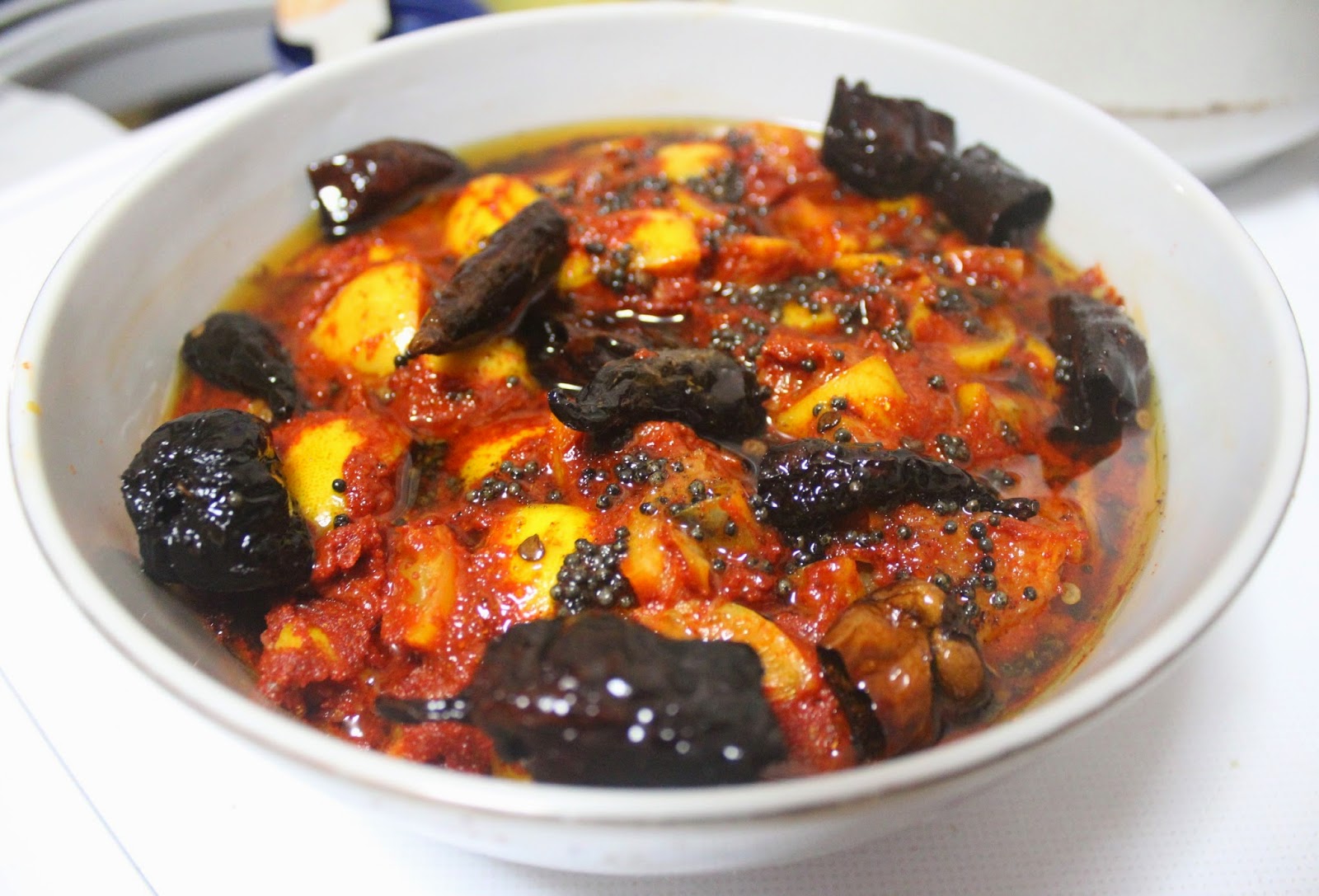 SavisPassions: Home made Lemon Pickle (Nimbu ka Achar) .... Kitchen Basics