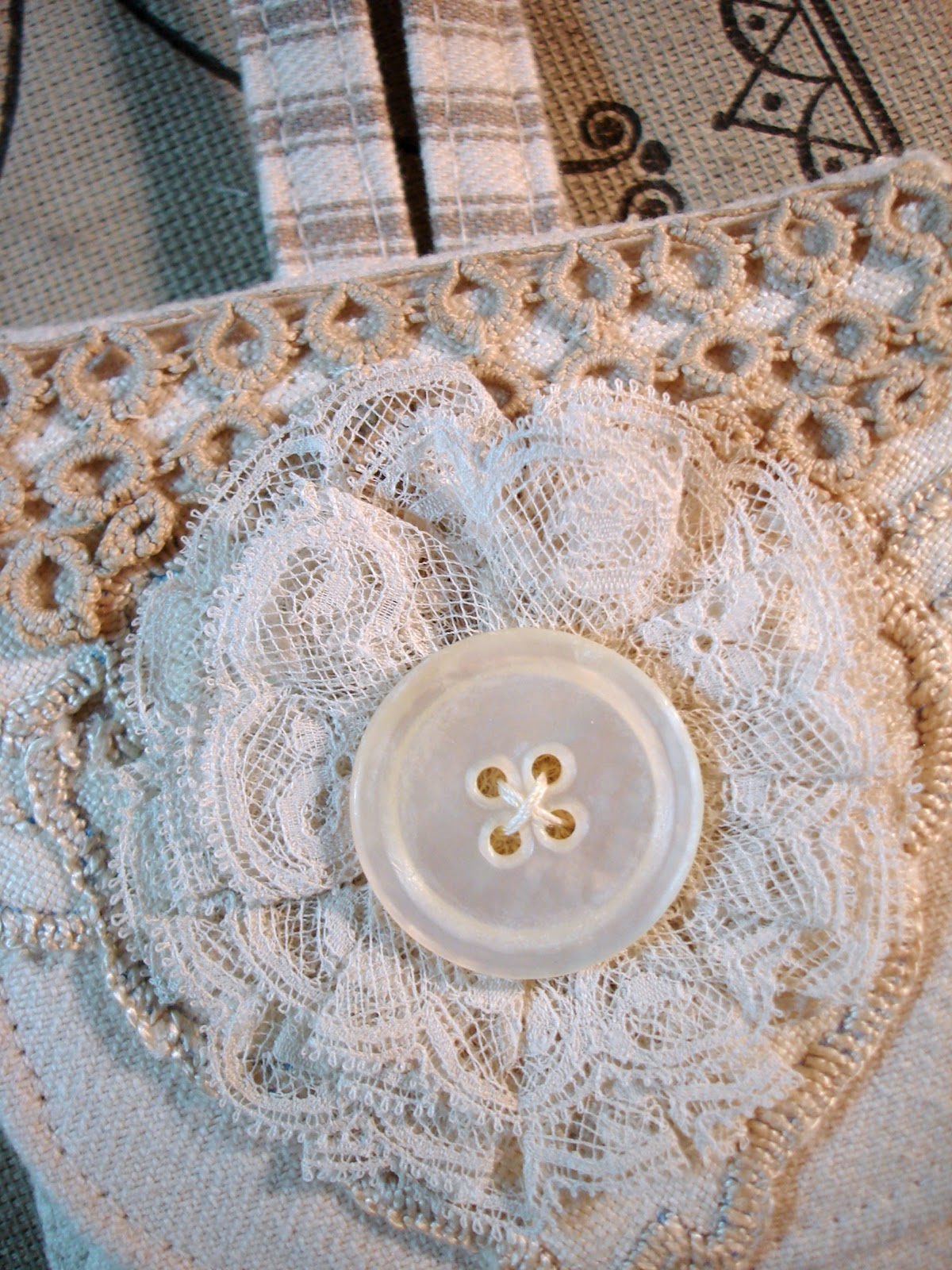 ~ The Feathered Nest ~: New handmade goodies!