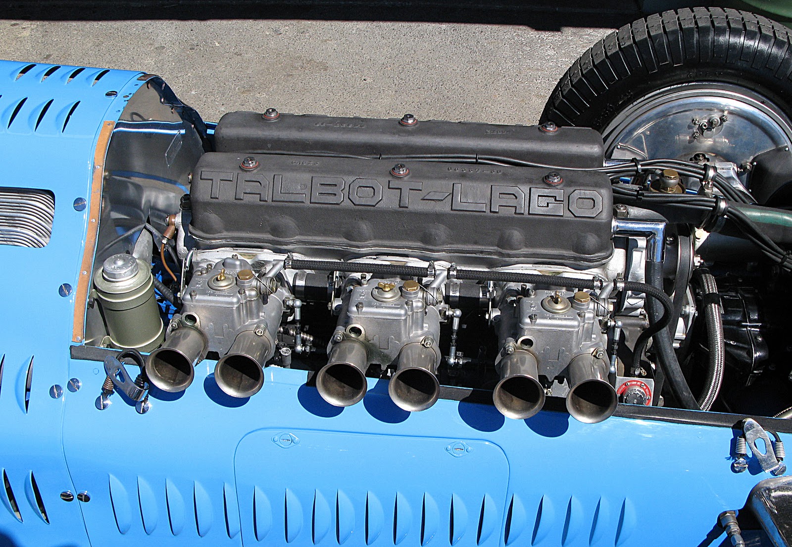 The Rolling Road : FRENCH RACING BLUE