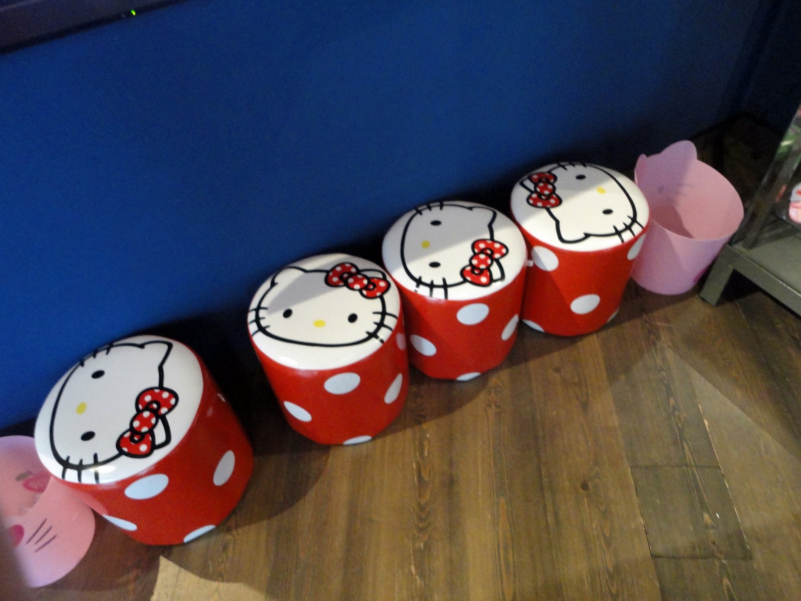 The Proud Daydreamer: Hello Kitty says hello to Holland.