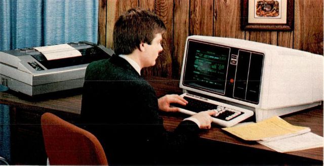 Interesting Vintage Photos of Men With Computers at Workplaces in the ...