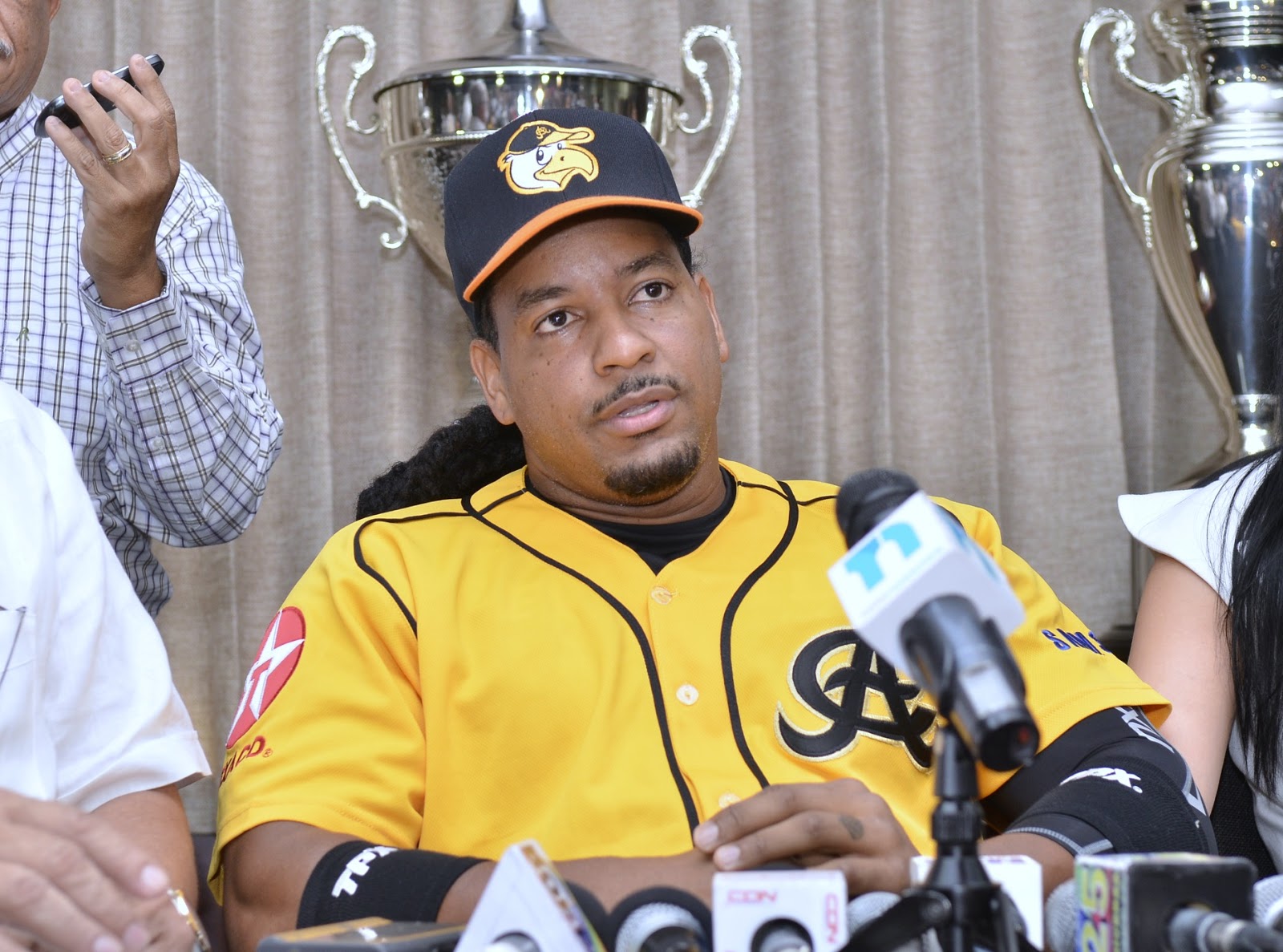 santiago30caballeros.com: Manny Jugará en Unos Días