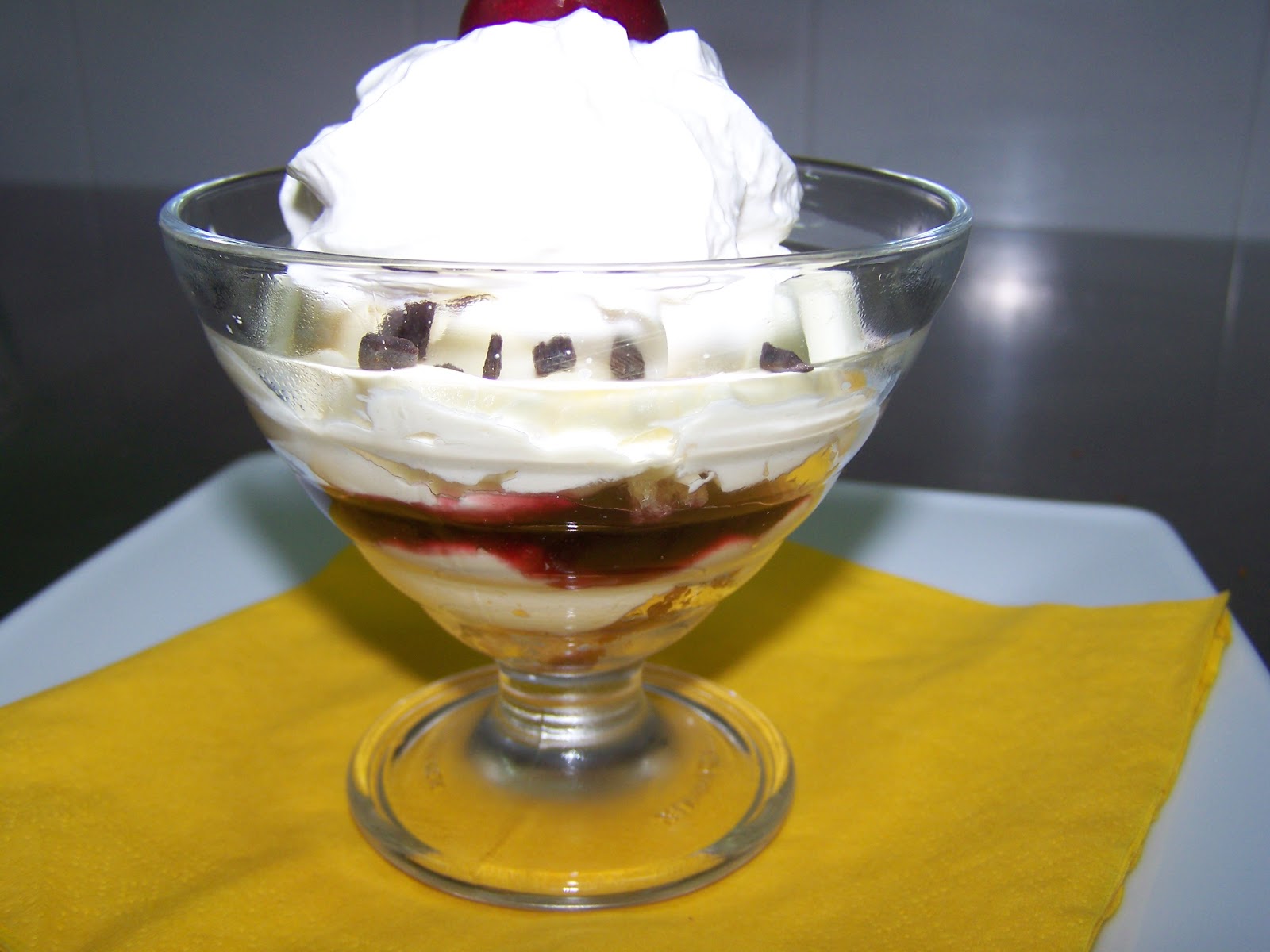 Un Babà per amico: COPPA DI CREMA AL MASCARPONE E CILIEGIE