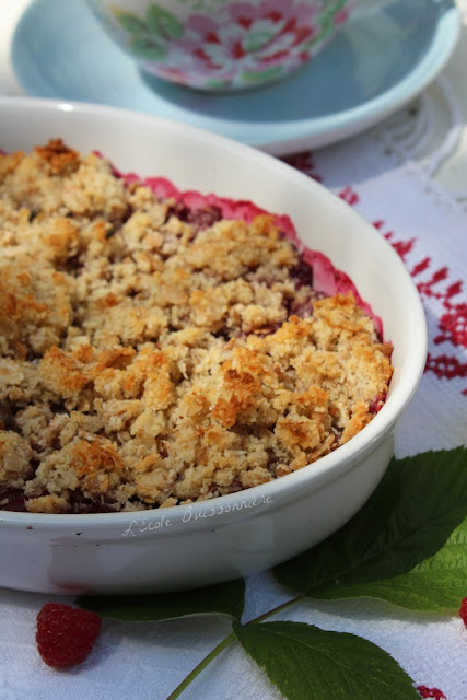 L'Ecole Buissonnière: Crumble de fruits rouges