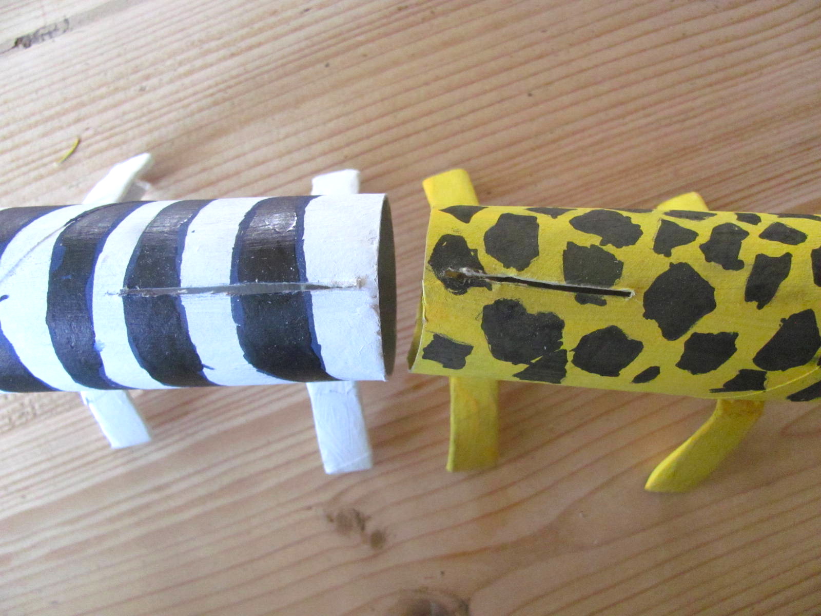 Jumble Tree: A giraffe and a zebra roll up to the Zoo