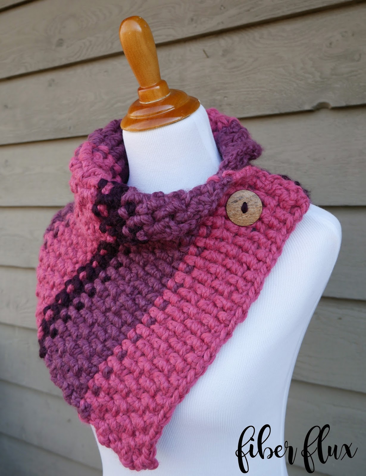 Fiber Flux: Free Crochet Pattern...Lingonberry Button Cowl