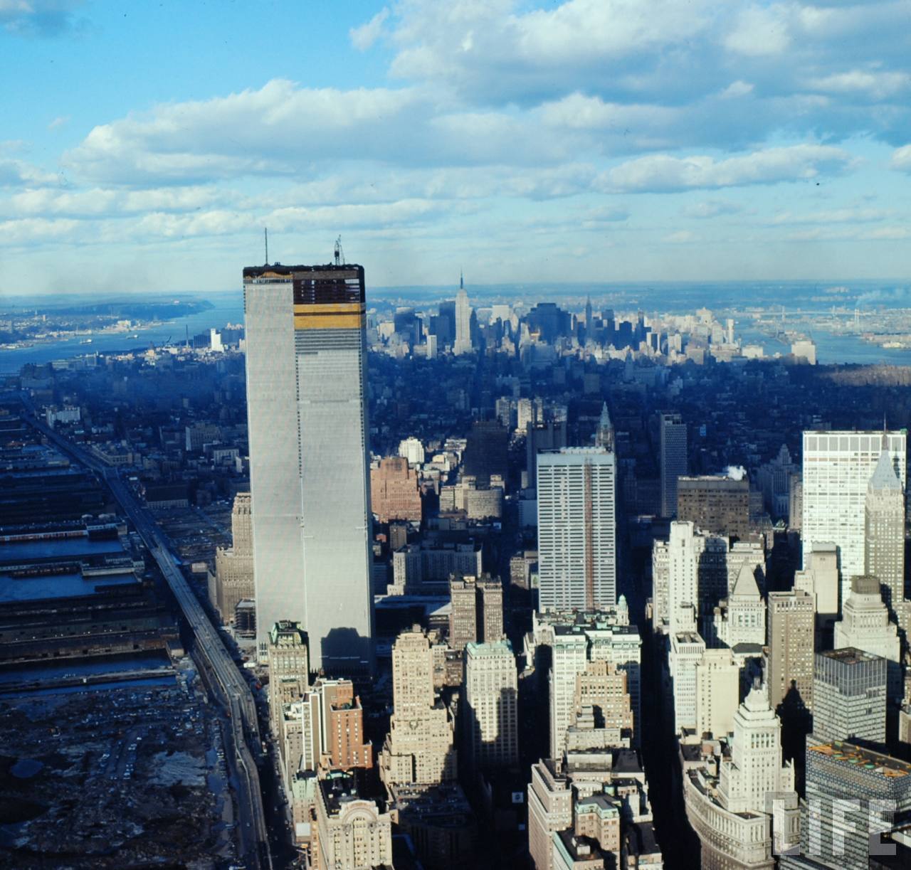 Stunning Photographs Captured the World Trade Center Under Construction ...