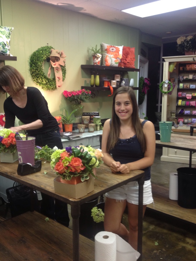 Helen Olivia Flowers: Helen Olivia Signature Style Floral Design Class