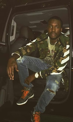 Meek Mill makes an undramatic return back to Instagram