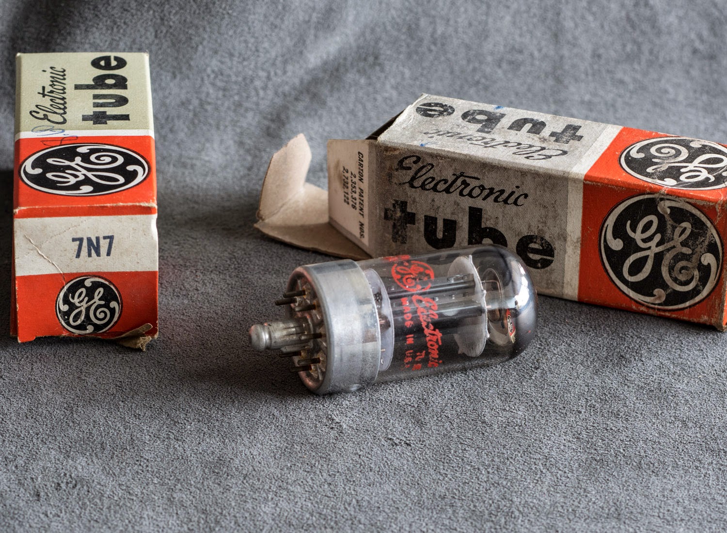 VinylSavor: Tube of the Month : The 7N7