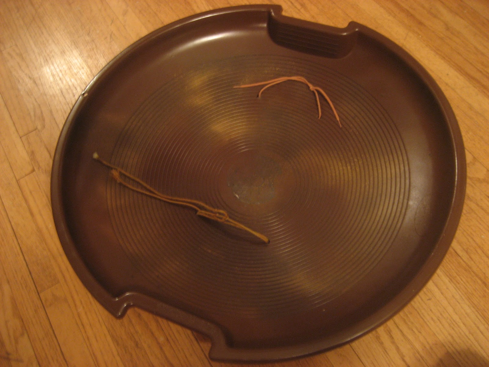 Chuck Does Art: DIY Spartan Hoplite Costume: How to make a Shield ...