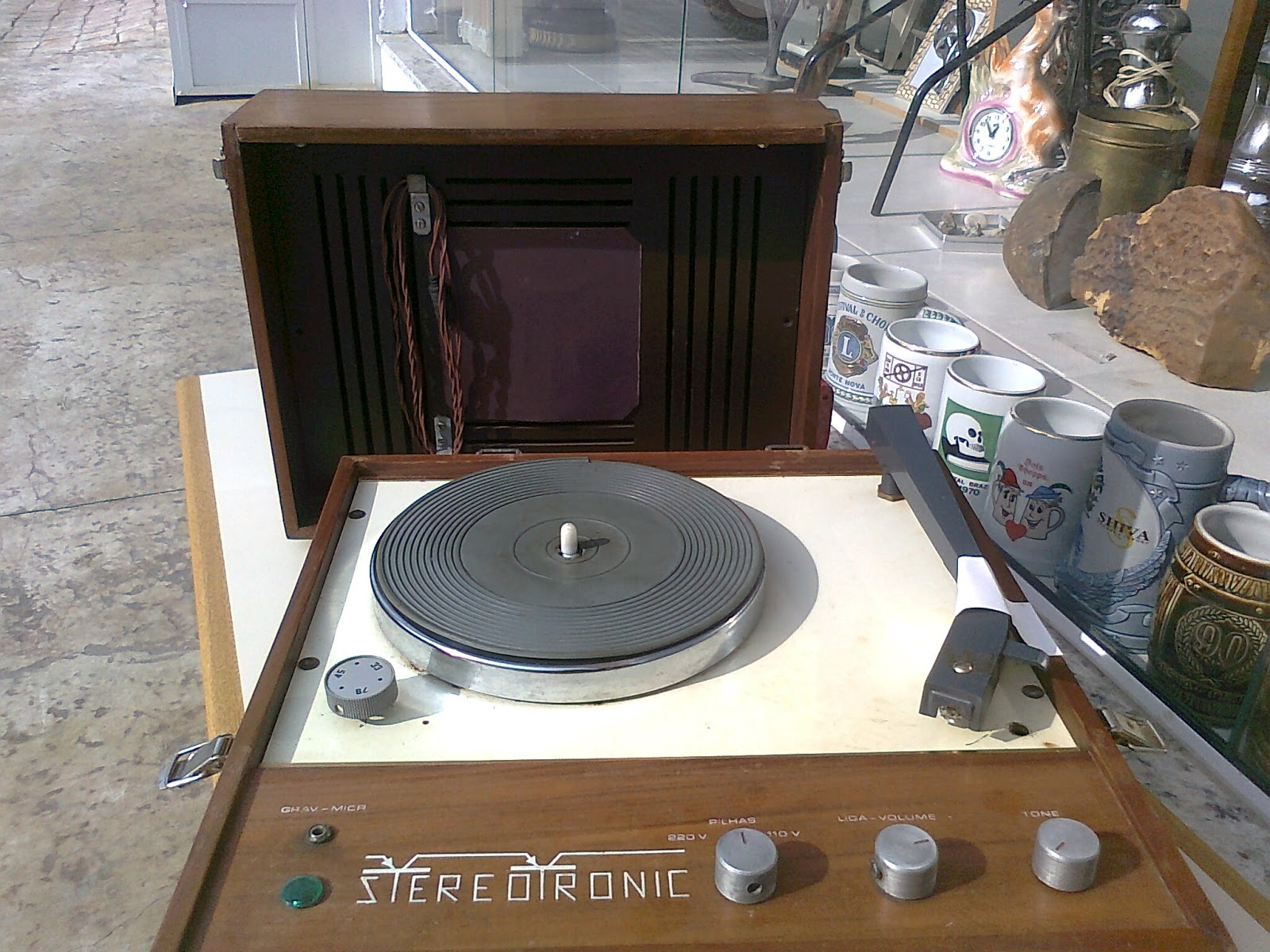 O COLECIONADOR 123: VITROLAS ANTIGAS