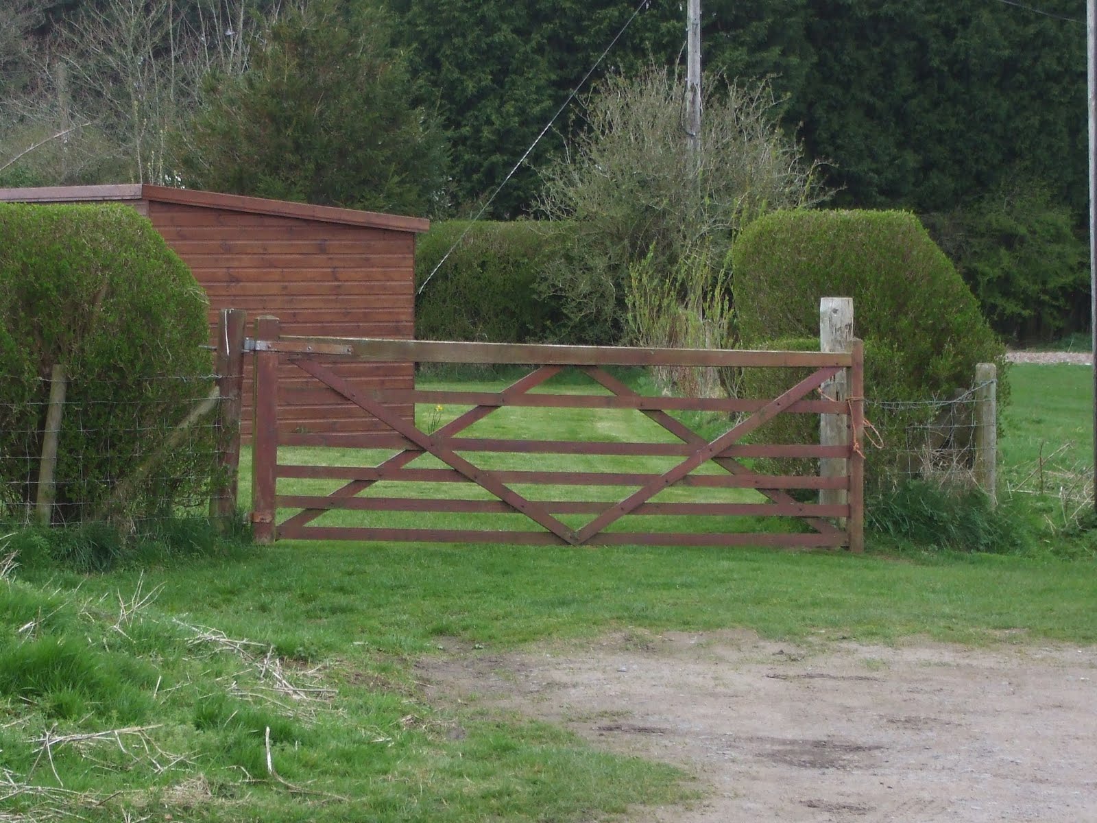 Sandy Lane, Pennard, Gower. Thoughts From My Heart: THE GATES OF SANDY ...
