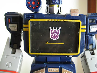 ChCse's blog: Toy Review: Transformers Masterpiece Soundwave w ...