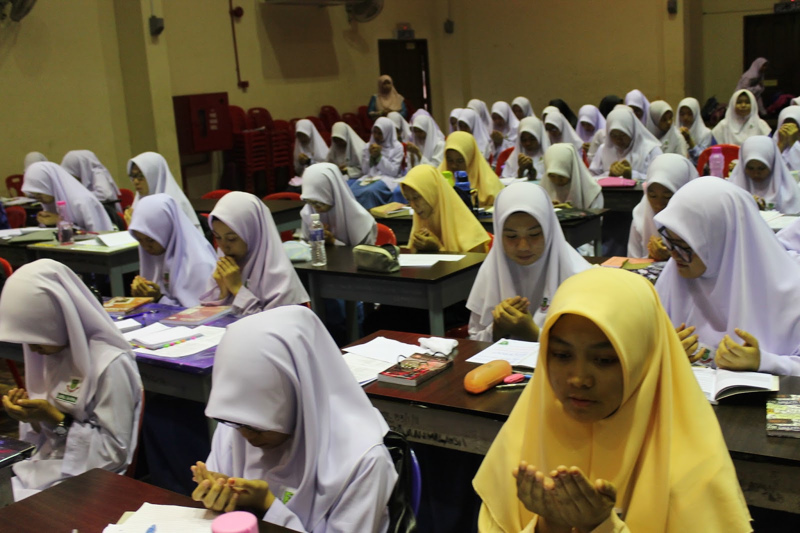 WADAH KETERAMPILAN BERBAHASA: PROGRAM JERAYAWARA BAHASA DI SMK MERPATI