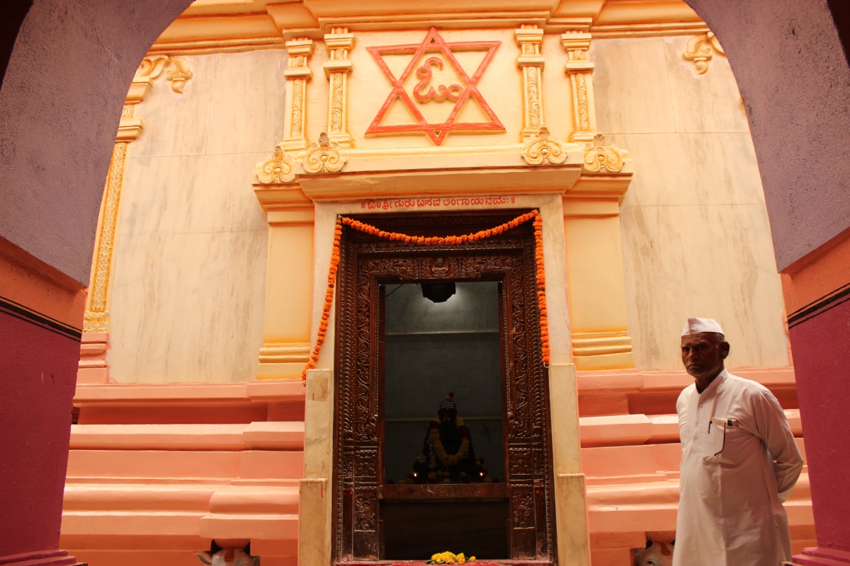 Journeys across Karnataka: Basaveshwara Devasthana, Basava Kalyana